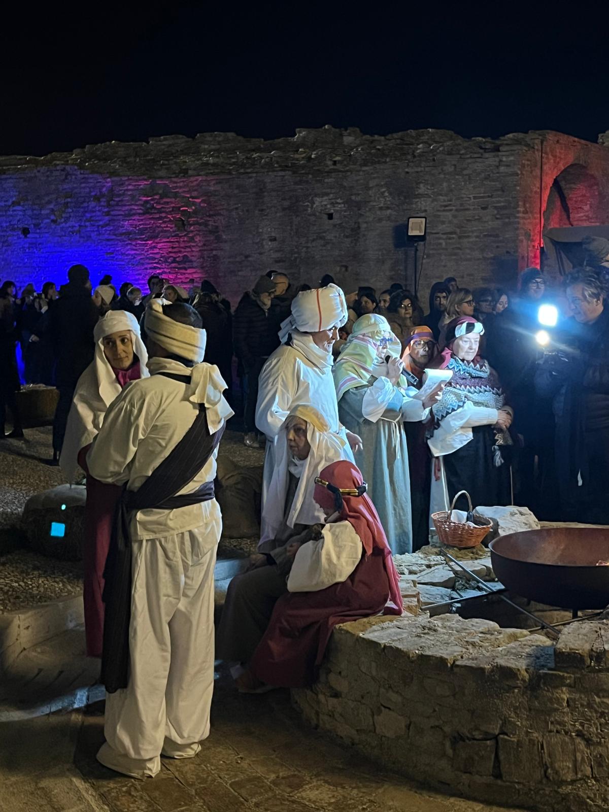Porto San Giorgio, il presepe vivente anima Rocca Tiepolo con cento ...